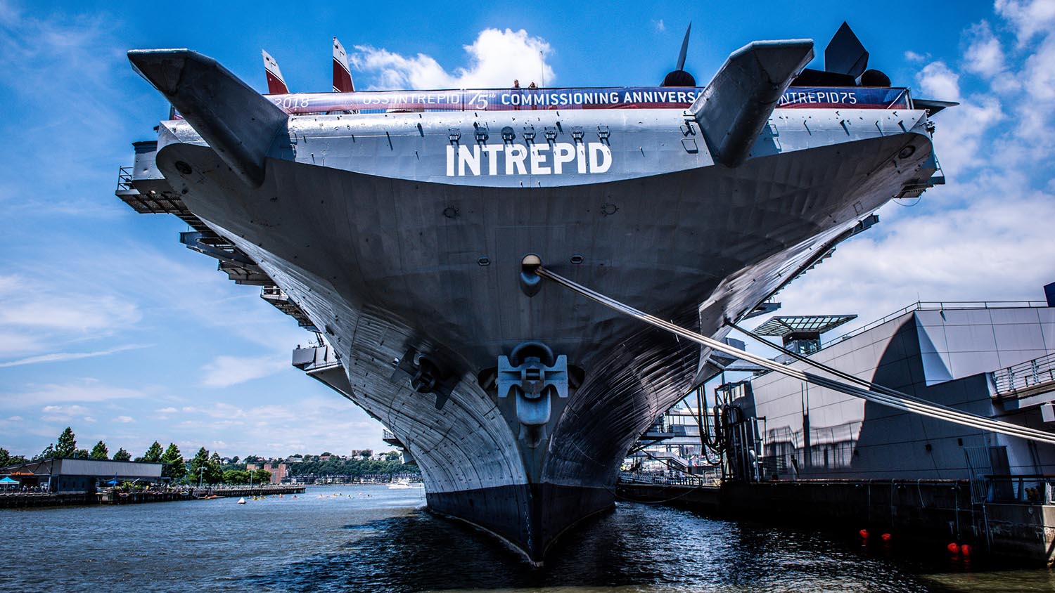 New York: The Beast og USS Intrepid